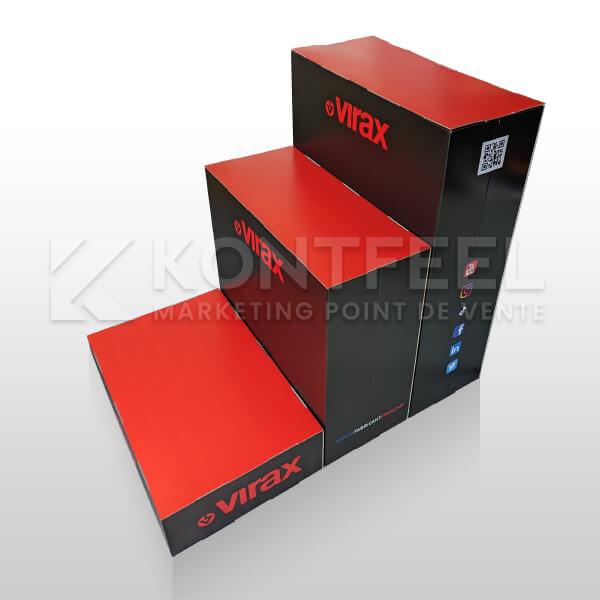 Podium outillage: un présentoir escalier en carton magasin GSB